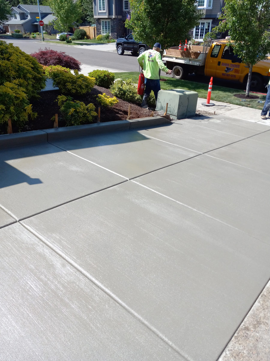 Admiral Concrete: Professional Concrete Driveway Services in Salem, Oregon